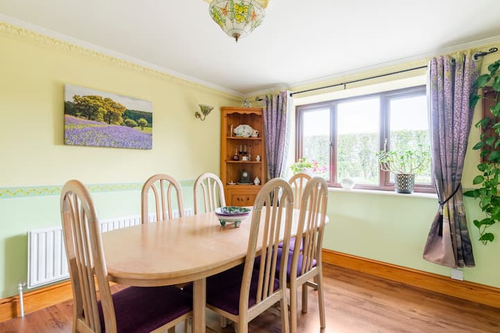 1 Single Room Overlooking A Beautiful Garden. - Mundesley