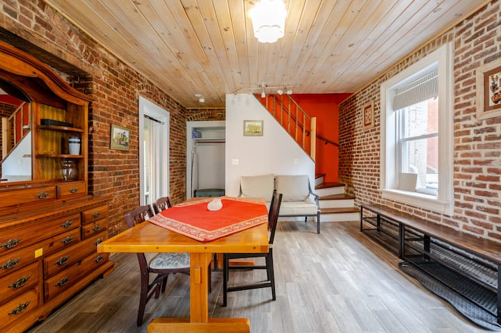 Adorable 1 Bedroom Duplex Apartment, Own Entrance - Newburgh, NY