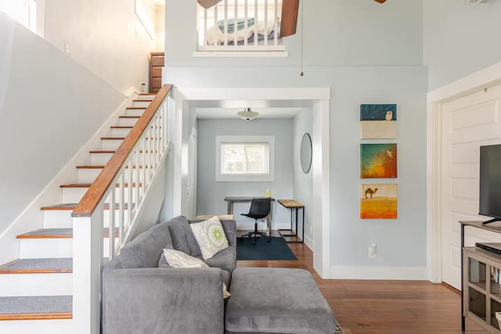 Quaint Bungalow In Candler Park - Atlanta, GA