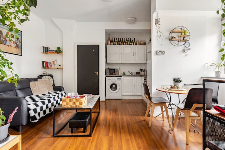 Modern Studio With Rooftop 
Near Brick Lane - Straford Station