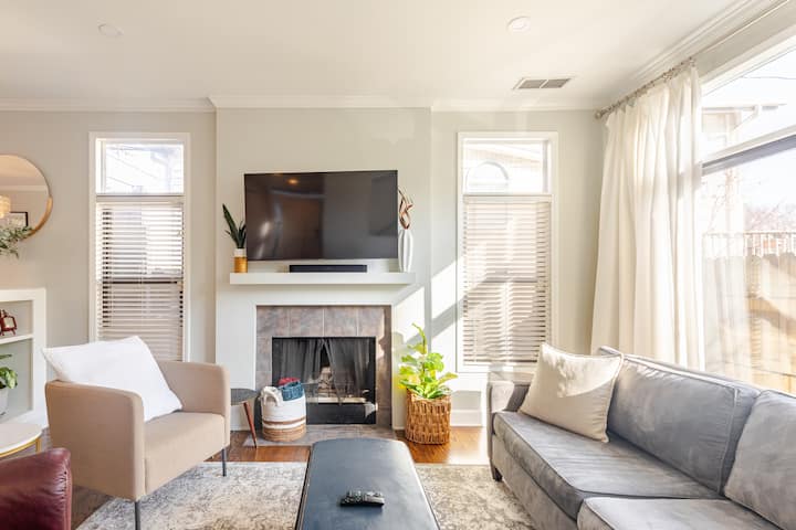 Family Friendly, Walkable Midtown House With Yard - Atlanta, GA