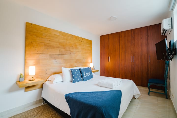 Great Room With Ac And King Bed In The Walled City - Cartagena