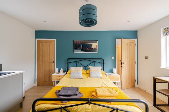 Modern Double Room With En-suite In North Norfolk. - Fakenham