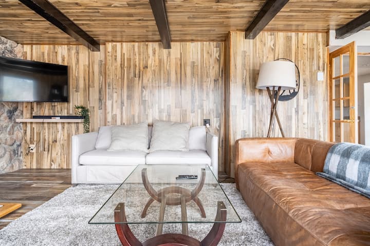 New Entire Cabin,  &  Views + Hot Tub Downtown - Grand Lake, CO