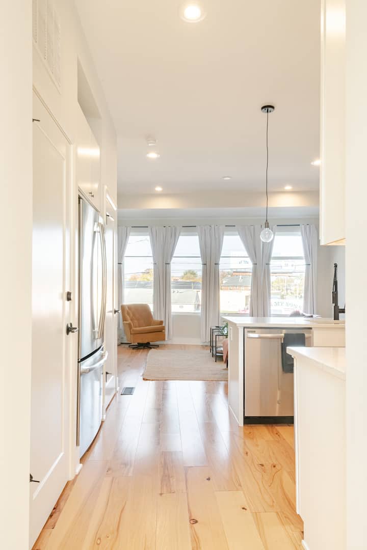 Cali Modern Townhome At Four X Five - Columbus, OH