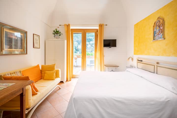 Mamma Tina's B&b In Positano Center - Positano