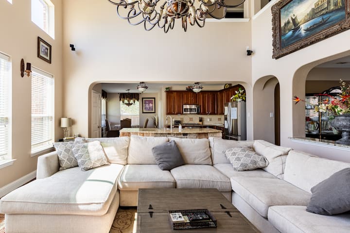 Pool Table, Gym, Whirlpool, Work Room, Scenic Pond - コッペル, TX