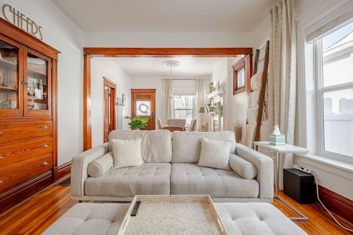 Lux Sunnyside 2b/2b Loaded W Creature Comforts - Denver, CO