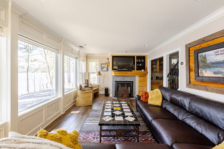 Charming 3 Bedroom House With Lake View - Truckee, CA