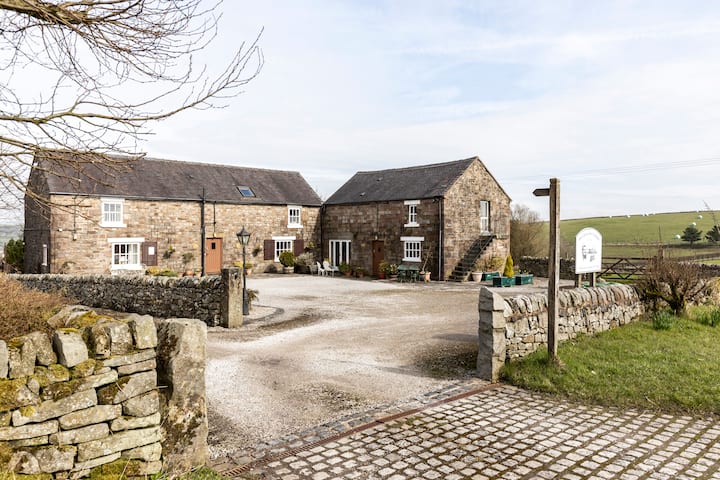 Merril Grove Farm Cottages For Larger Group Stays. - Rudyard Lake