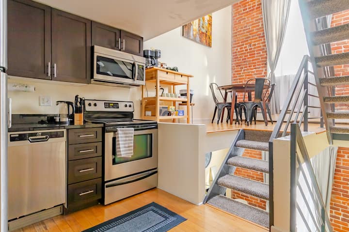 Complete Loft In Downtown- Walkable - Ballpark - Denver, CO