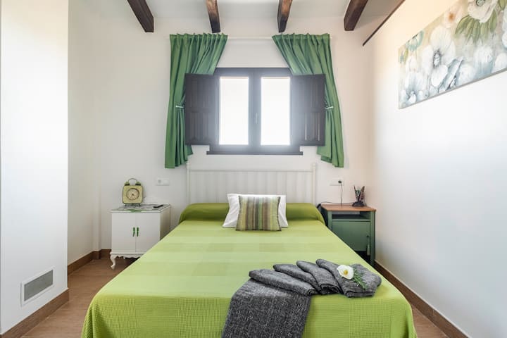 Habitación Doble Con Terraza. - Amposta