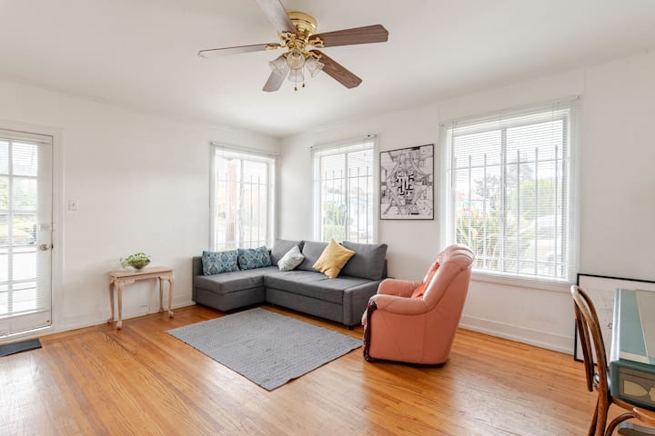 Bright, Spacious & Fully Equipped Suite - Oakland, CA