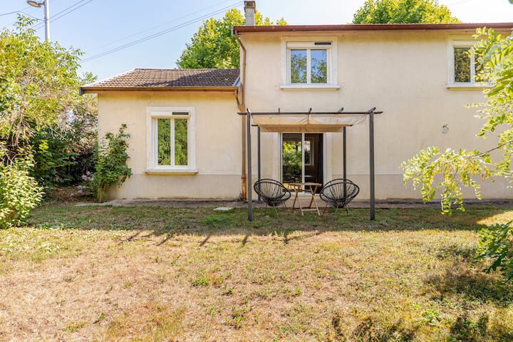 Maison Chaleureuse à Proximité De Lyon Et Aéroport - Meyzieu