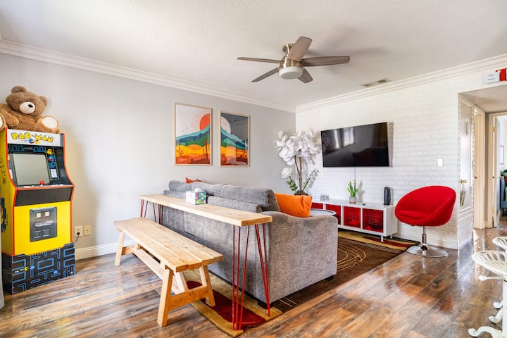 Charming & Cozy Condo • Pool/spa & Pac-man Arcade - Indio, CA