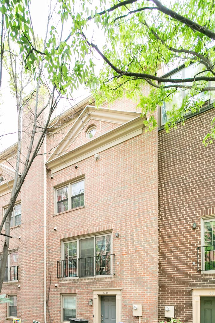 Private Room & Bath - 7 Minutes Walk To Metro - Arlington, VA