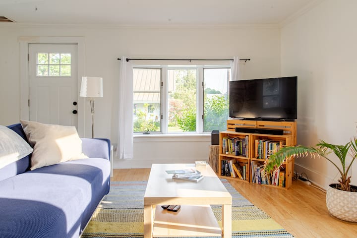 Bright 2 Br House Close To Dhmc - Hartford, VT