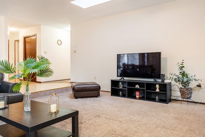 Cozy Home 4 Br- Perfect Getaway! - Mount Pocono, PA