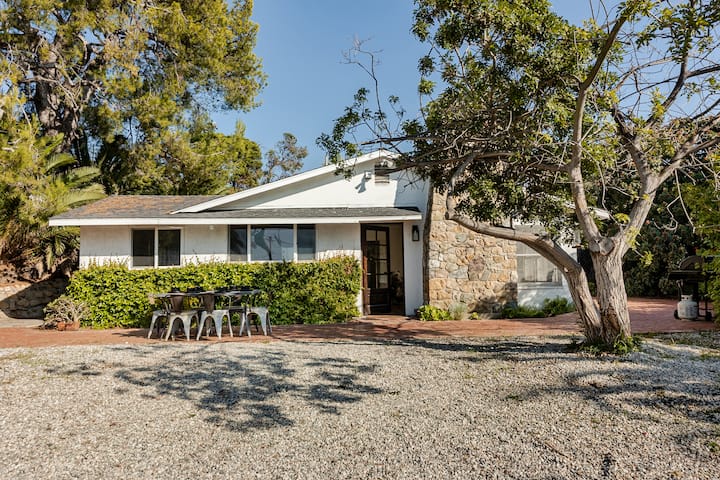 Promo Sunset Malibu Escape • Ocean Air • Surf - Malibu