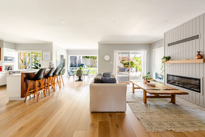 Amazing Family Friendly Home,  Cusp Of Werri Beach - Gerringong