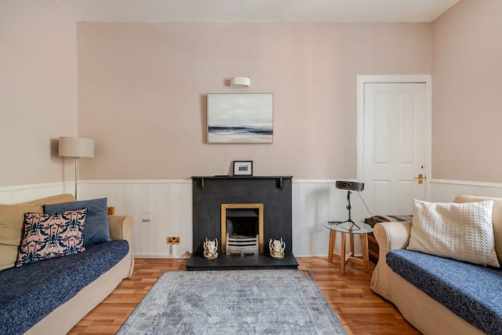 Edinburgh, Deanvillage Cosy Hideaway Apartment - Edinburgh, UK