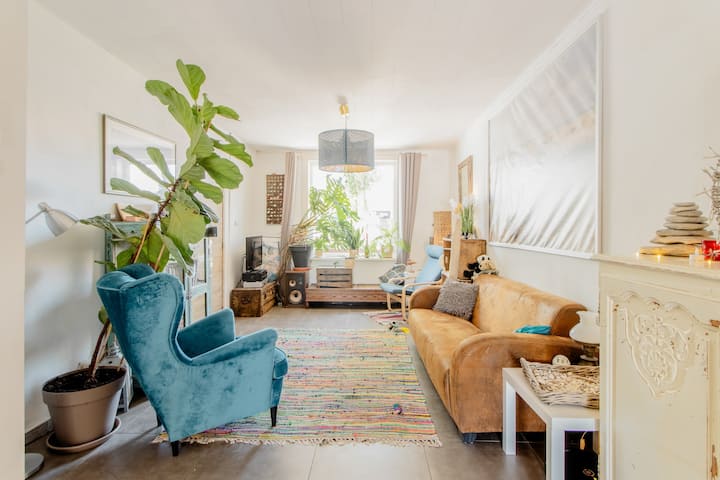 Banana Trees House With Patio - Ostende
