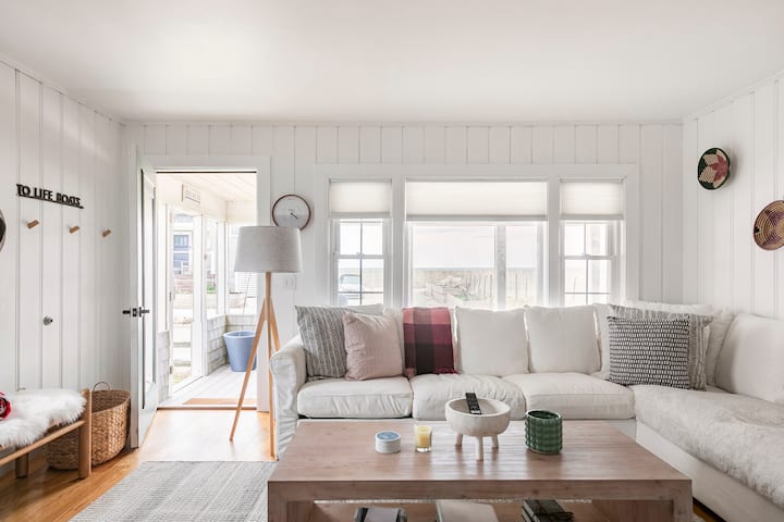 Lovely Family House Steps Away From Sandy Beach - Marshfield, MA