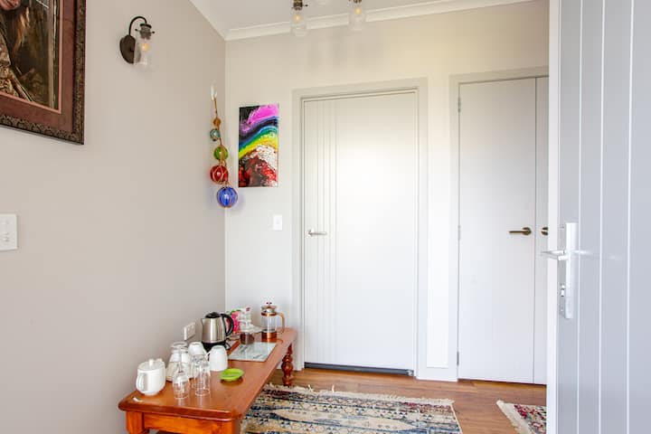 Tui On Piopio - Te Anau