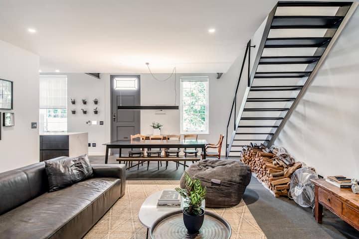 Architectural Rowhouse In Green Point - Le Cap