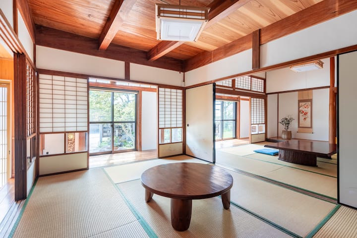 海まで徒歩3分!全面改装済の一棟貸し古民家別荘〜2バス/bbq/釜戸部屋/屋根裏/10名/200㎡ - Fukuoka