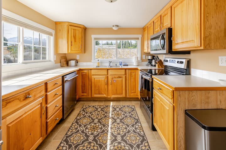 Mountain View Condo Olympic National Park Getaway - Port Angeles, Washington