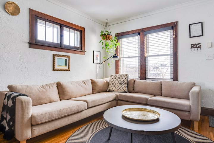 Comfortable Longfellow Duplex Apartment - Minneapolis−Saint Paul Airport (MSP)
