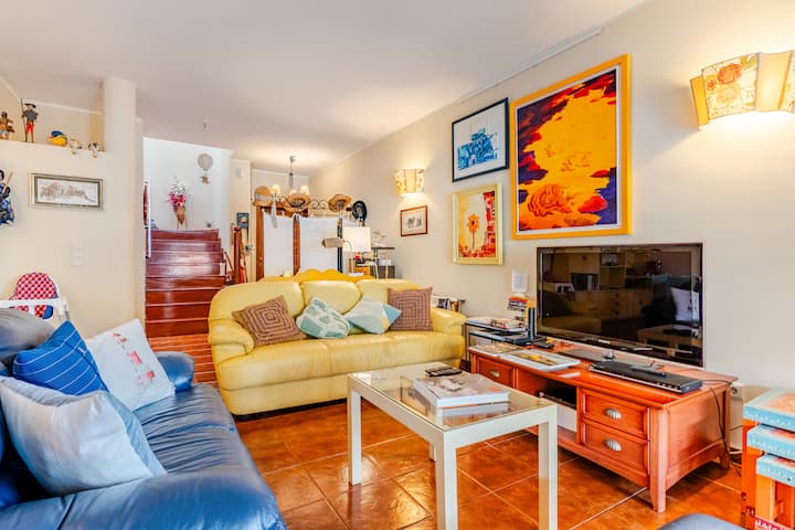 Uma Casa Junto Ao Rio Douro - Douro River