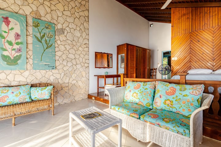 Brimhole Villa’s Ocean Breeze House - Negril