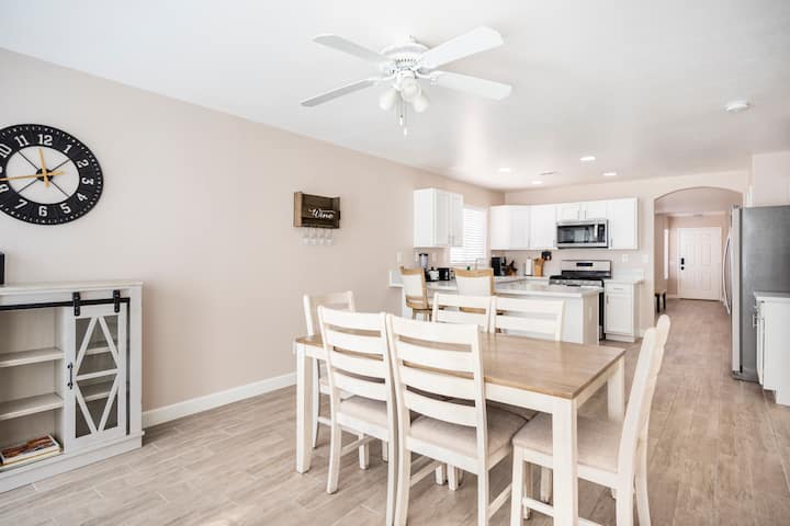 One Story, 3bedroom 15mins From Strip. Quiet&safe - Henderson, NV