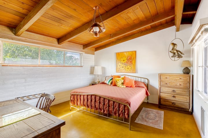 Large Pool House On 3 Acres W/ Great Mountain View - Catalina Foothills, AZ