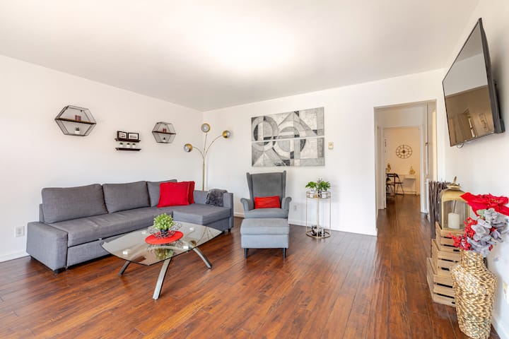 Long Beach - Conversation Center, Marina, Beach - Long Beach