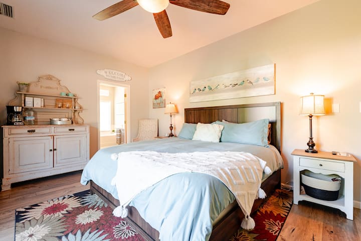 Serene Farmhouse Guest Suite - Queen Creek, AZ