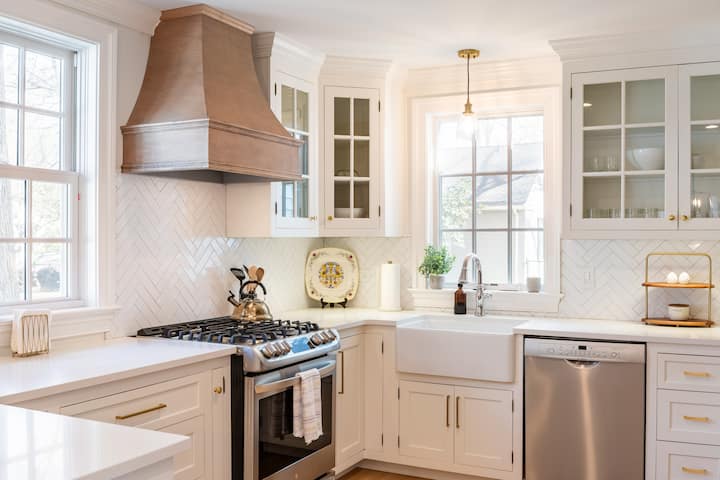 Cavalier Cottage-3 Br/bath, Calm Amid Uva Grounds - Charlottesville, VA