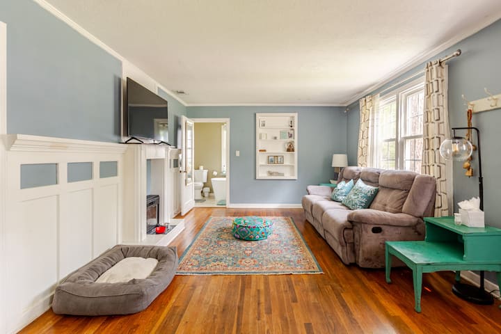 Midtown Retreat Savannah Close To Hospitals - Savannah, GA