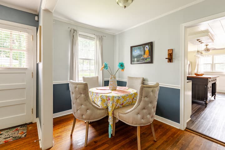 Fenced In Midtown Cottage Near Hospital - Savannah, GA