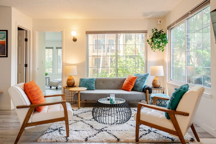 1-bd + Office: Brand-new, Peaceful (Hot Tub+pool!) - Boulder, CO