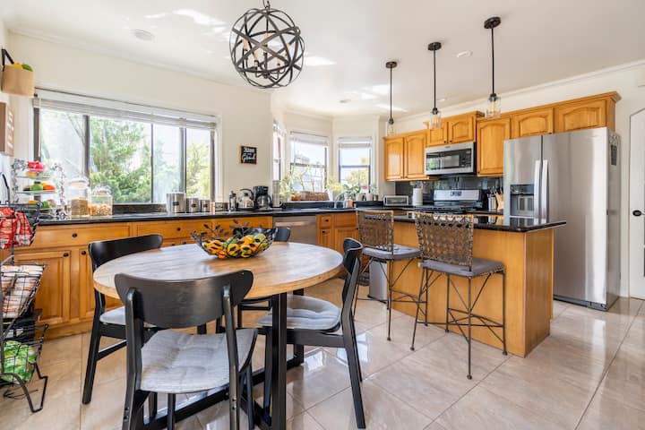 Tropical Retreat • Comfy Room 15min From Sfo - California