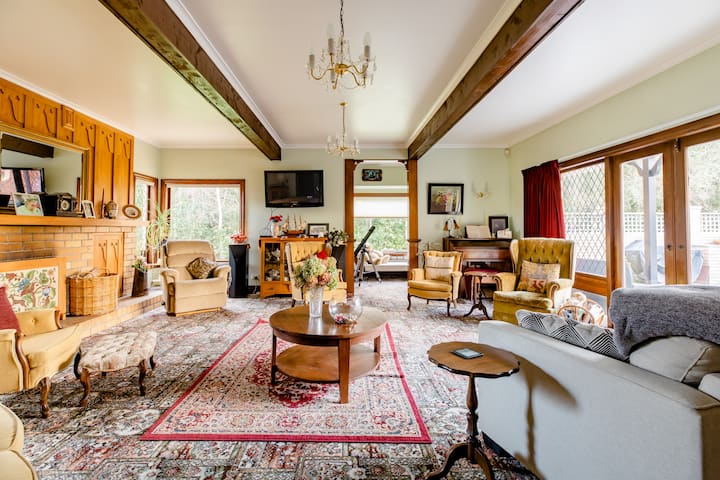 Pleasant Upstairs Bedrooms - Marton