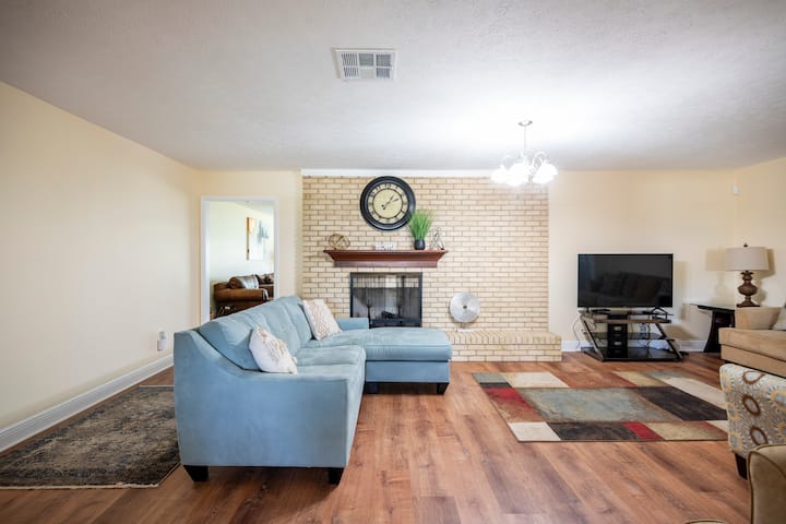 Vacation Getaway In Tampa - Temple Terrace, FL