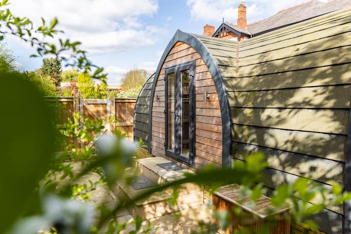 Cosy And Private Self Catering Accommodation. - Cheshire