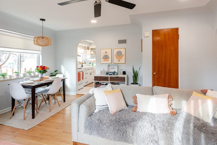 Boho Cozy House + Bikes - 2 Blocks To Sloans Lake! - Lakewood Vineyard, Lakewood