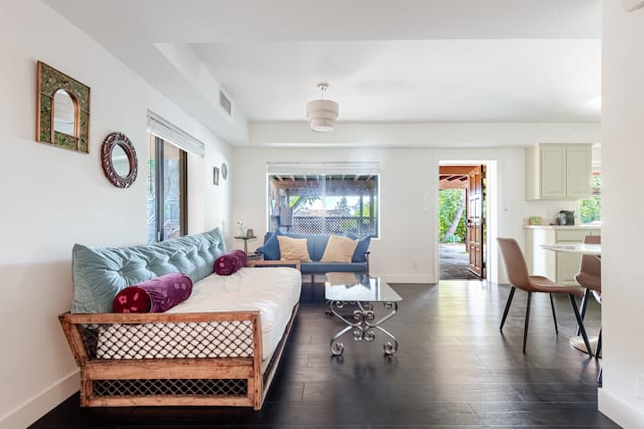 Spacious Nature Retreat W/ Fruit Orchard & Trails - Sierra Madre, CA