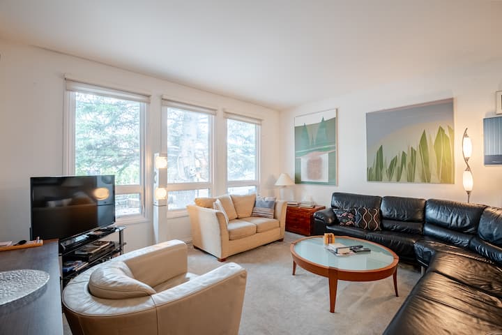 Beautiful Oakridge, Calgary, Alberta
Str-bl257011 - Calgary