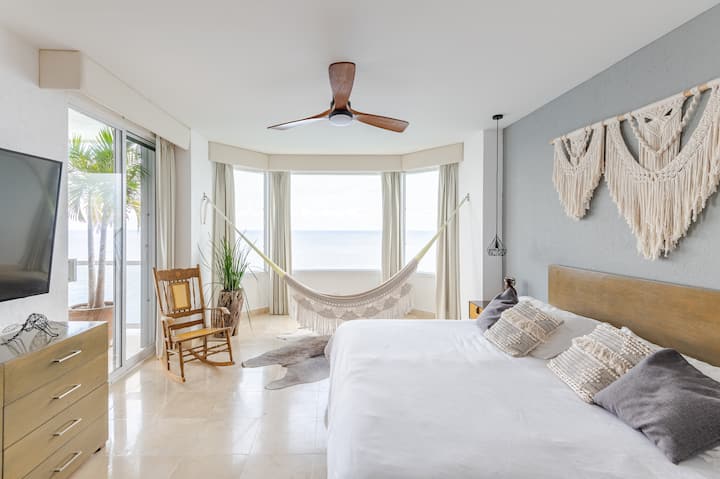 Ocean Front Dream Home / 4 Bdr - Cozumel